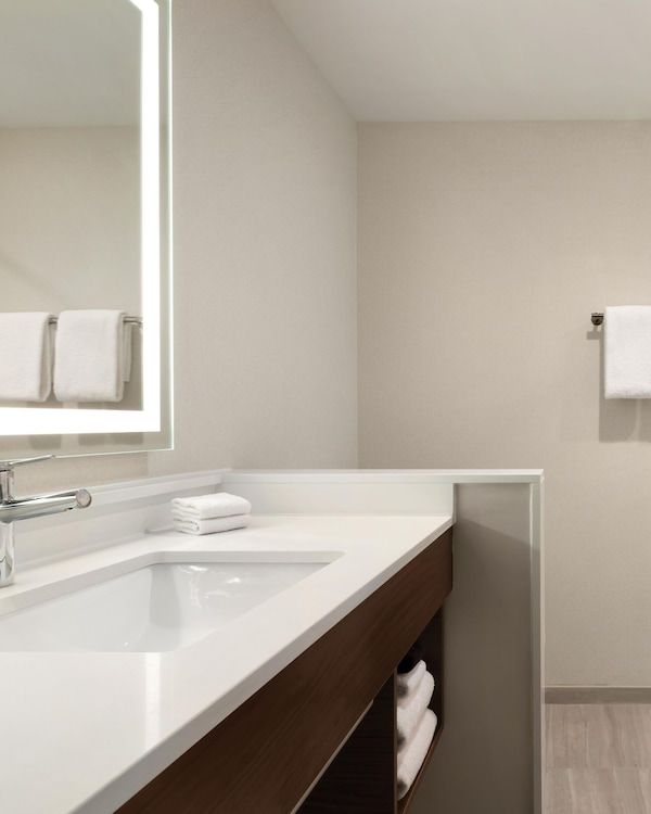 Holiday Inn Express Cape Canaveral - Cape Canaveral