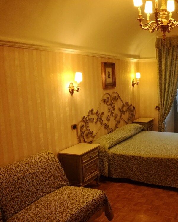 Ai Savoia B&b - Guest House - Turin