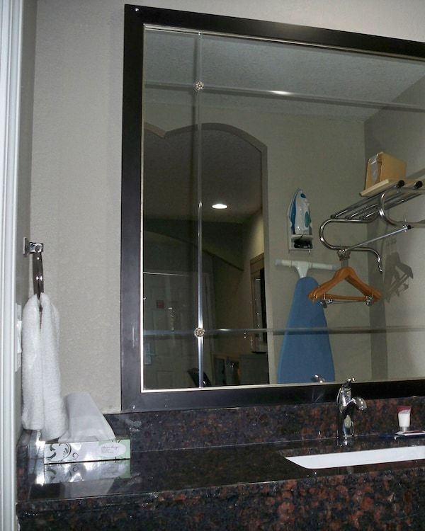 Scottish Inns And Suites Beaumont - Beaumont, TX