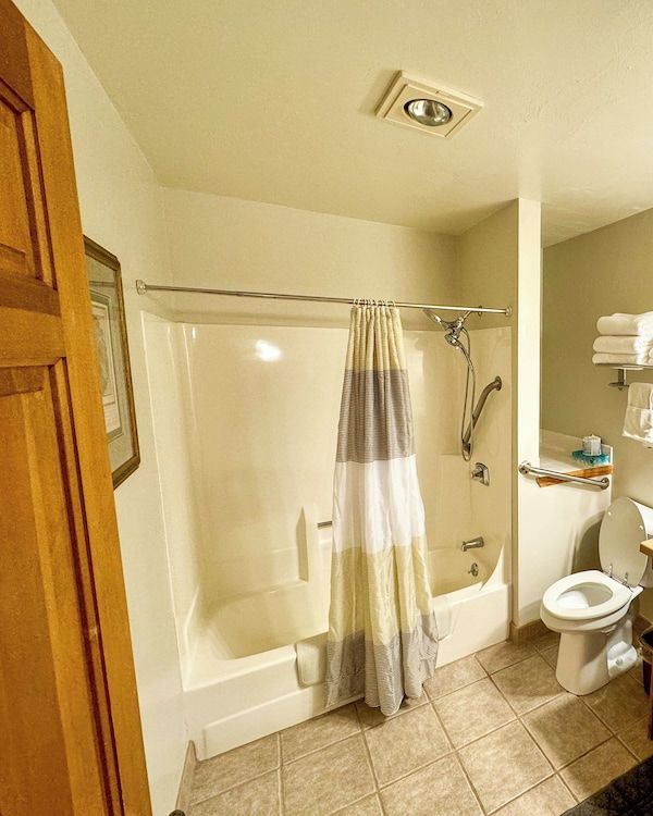 Settlement Courtyard Inn & Lavender Spa - Door County, WI