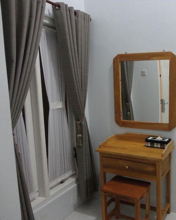 Pendowo Huis Guest House - Yogyakarta