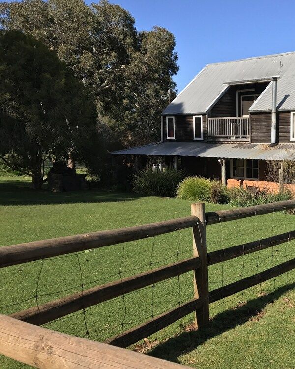 Pump Hill Farm Cottages - Pemberton