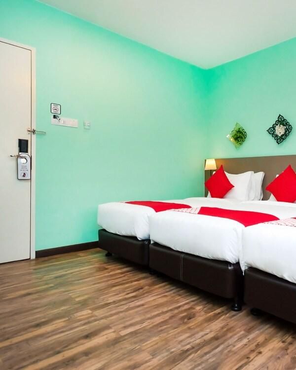 Oyo 490 Dk Hotel - Skudai