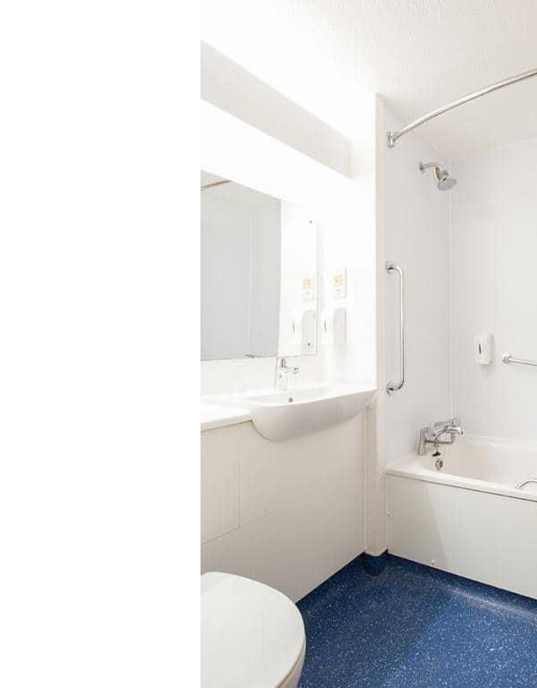 Travelodge Dumbarton - Loch Lomond