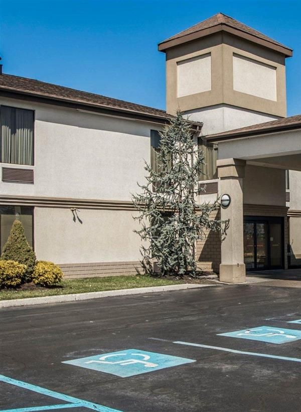 Quality Inn & Suites Nj State Capital Area - Trenton, NJ