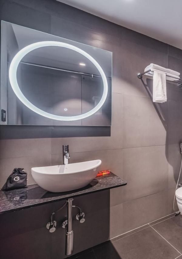 Ginger Bharuch - Bharuch