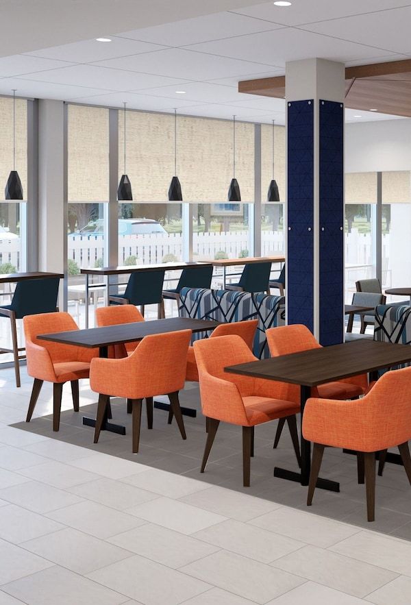 Holiday Inn Express & Suites Hollister - Gilroy, CA