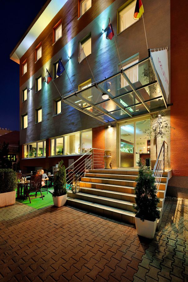 Premium Business Hotel - Bratislava
