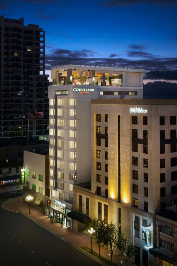 Courtyard By Marriott San Diego Gaslamp-convention Center - Coronado, CA
