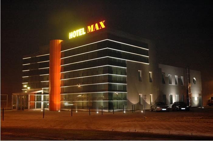 Hotel Max in Luboń - HOTEL DE