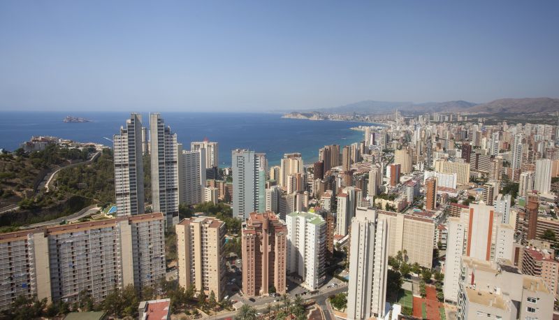 edificio cadiz benidorm
