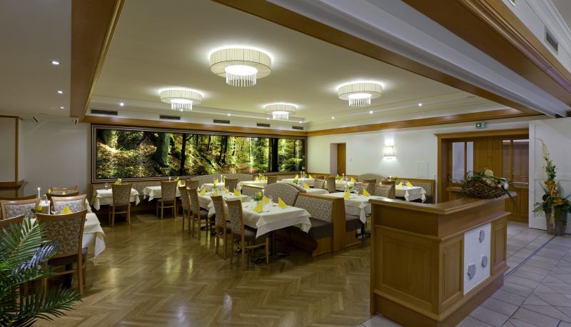 Aumühle Wellnessoase - Bad Kreuzen bei HRS günstig buchen