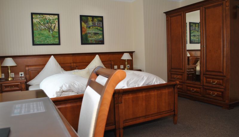 Waldhotel Rheinbach - Rheinbach bei HRS günstig buchen