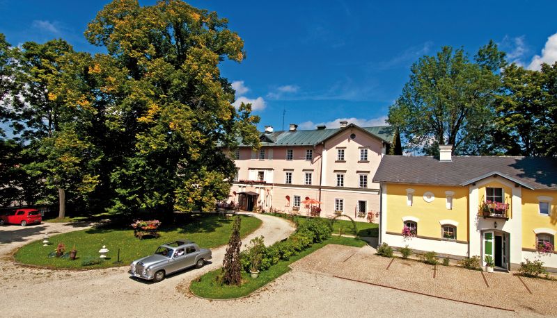 Schlosshotel Zamek Zdikov - 4-star hotel in Zdíkov