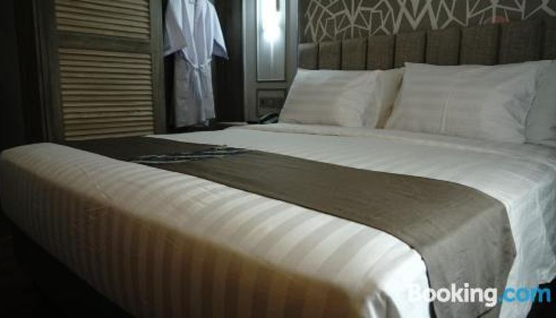 Solia Hotel Yosodipuro - 3-star hotel in Solo